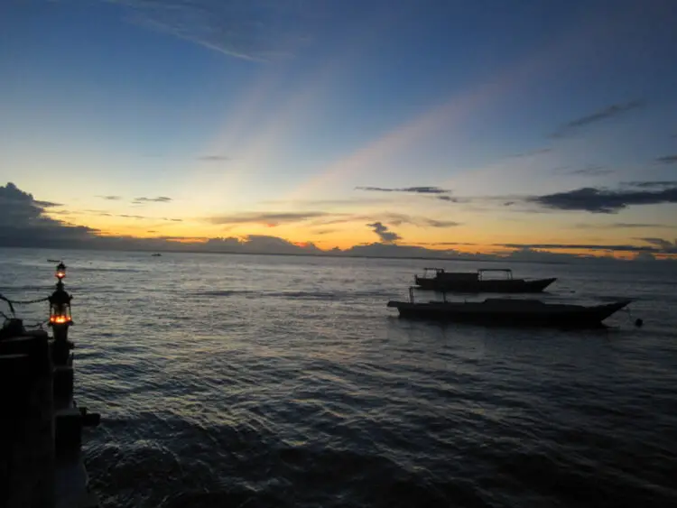 11 Wild & Best Borneo Beaches you Can't Miss - Monkey Rock World